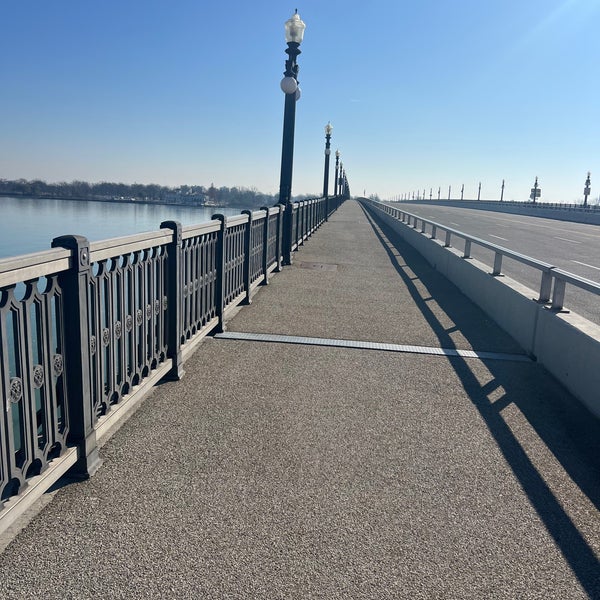 MacArthur Bridge - Bridge