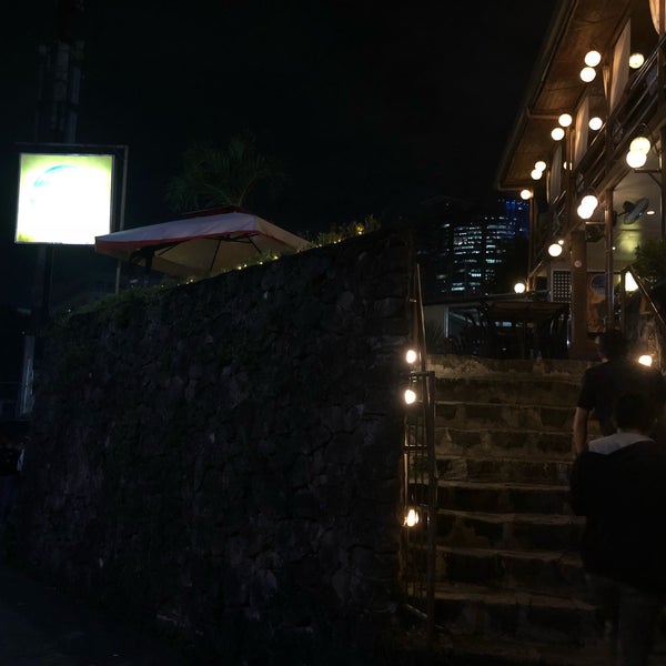 Ang Pulo