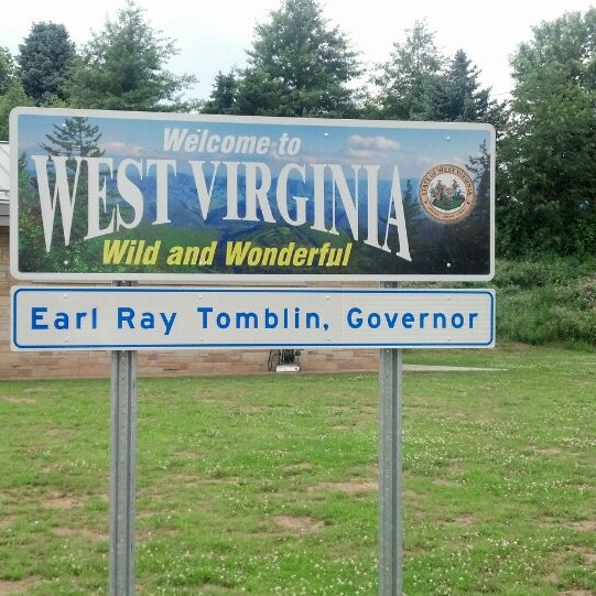 West Virginia/Pennsylvania State Line - Border Crossing