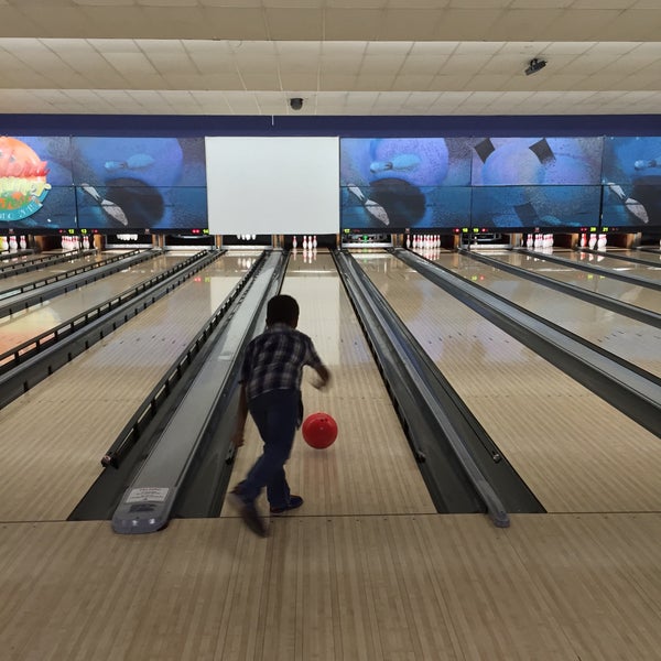 Photos at Sebelen Bowling Center - Piantini - Av. Abraham Lincoln