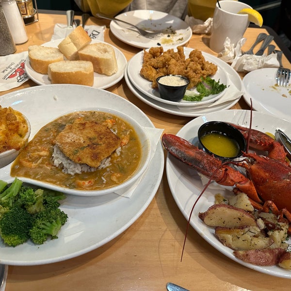 Drago's Seafood Restaurant - 3232 N Arnoult Rd