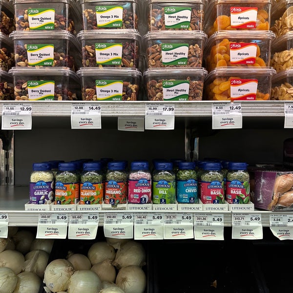 ShopRite of Metro Plaza - The Waterfront - 400 Marin Blvd.
