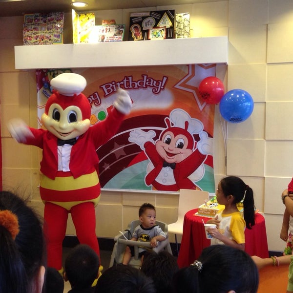 Jollibee - Fast Food Restaurant in San Mateo
