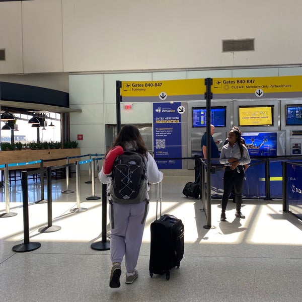 Gate B46 - Newark Airport and Port Newark - Newark, NJ