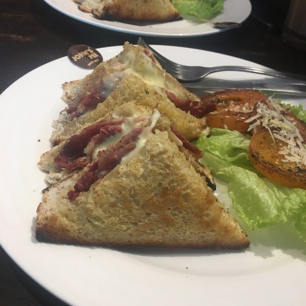 John's Pie - Pie Shop