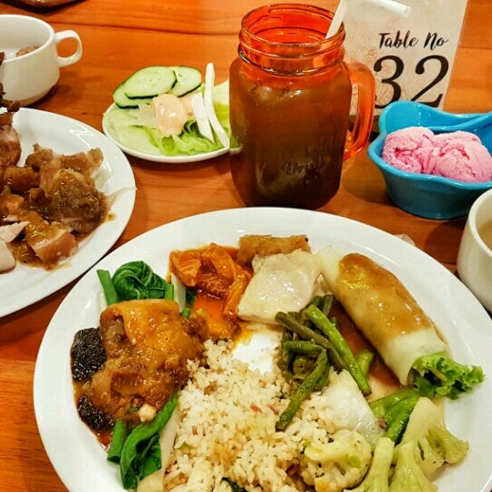 Hapag Restaurant and Event Place - Buffet in Baliuag