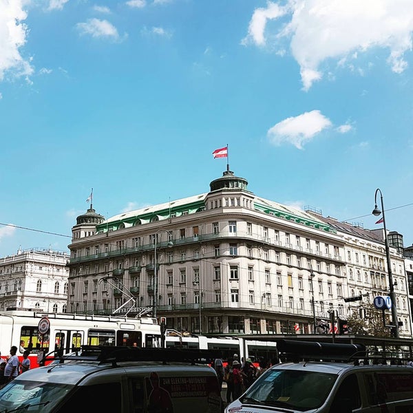 Karlsplatz - Plaza