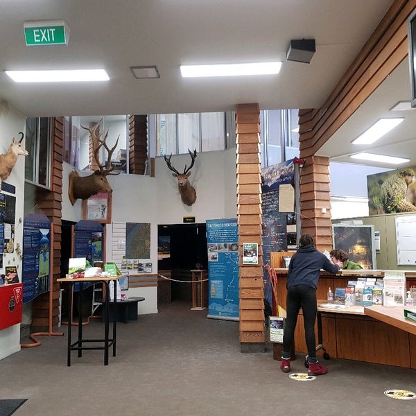 Fiordland National Park Visitor Centre - Tourist Information Center
