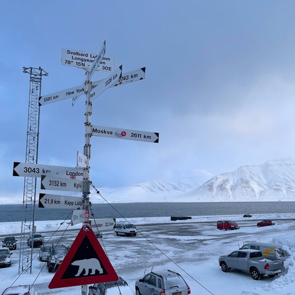 Svalbard Lufthavn (LYR) - Airport