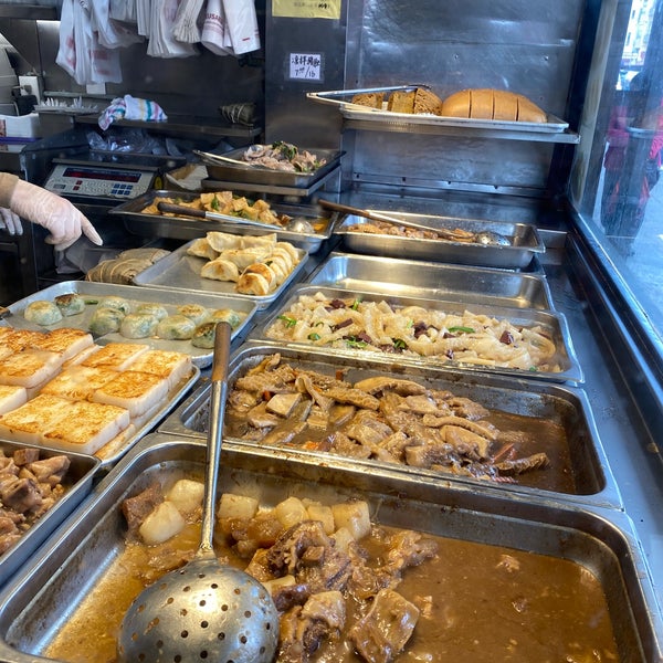 New Moon - Chinese Restaurant in Chinatown