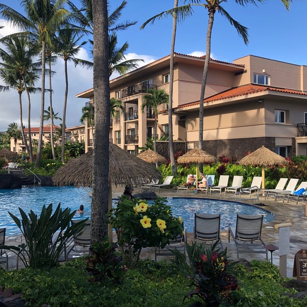 Honu Pool Bar & Grill - Hotel Bar