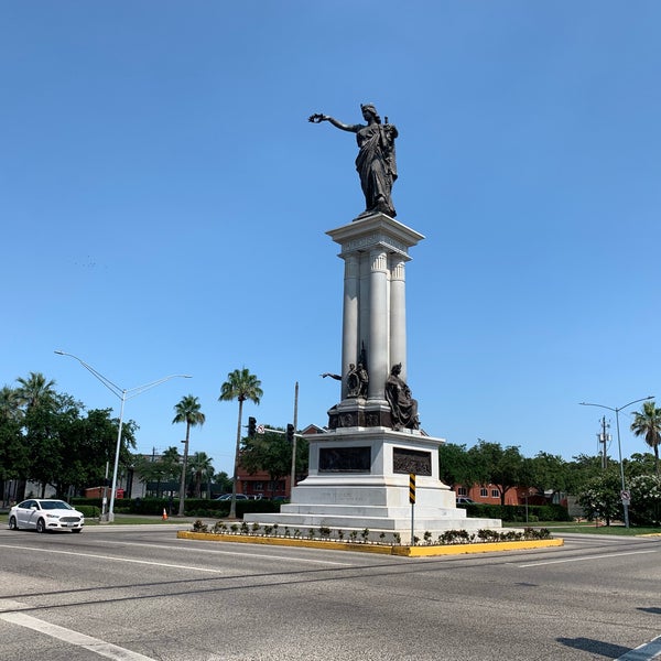 Texas Heros Monument - Downtown Galveston - 1 tip
