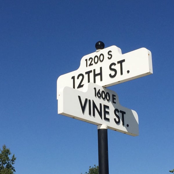 12th St & Vine - E 12th St