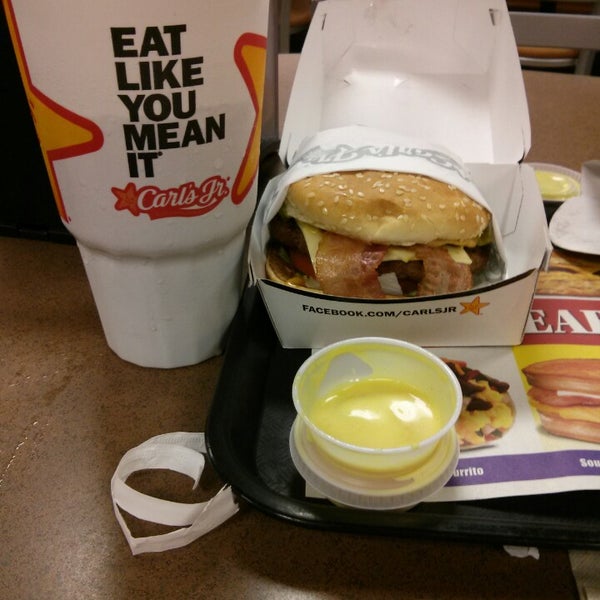 Carl's Jr. / Green Burrito - Fast Food Restaurant in Glen Avon