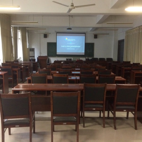 郑州大学新校区 New Campus of ZZU - University in 郑州市