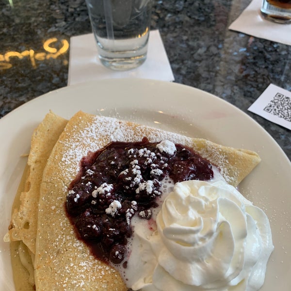 Pauley's Original Crepe Bar - Bar in Athens