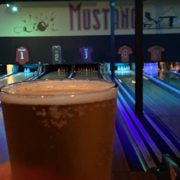 Mustang Alleys - Bowling en Southeastern Baltimore