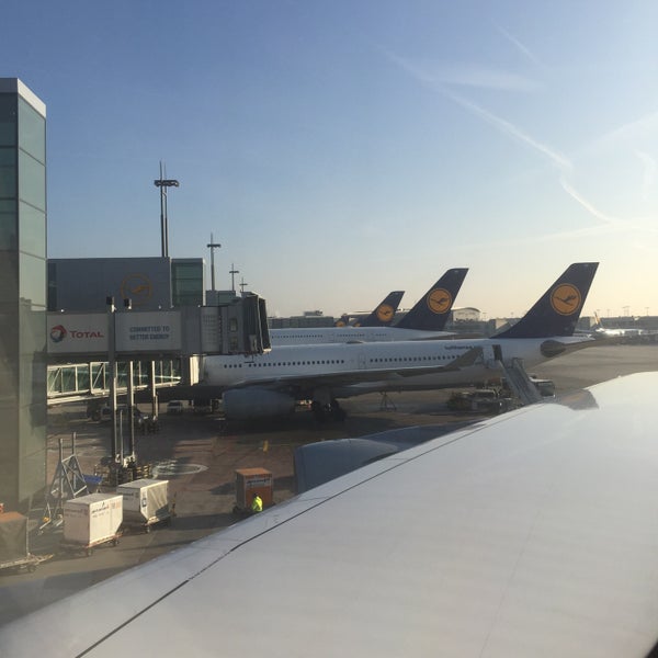 Photos at Lufthansa Flight LH 462 - Plane in Flughafen