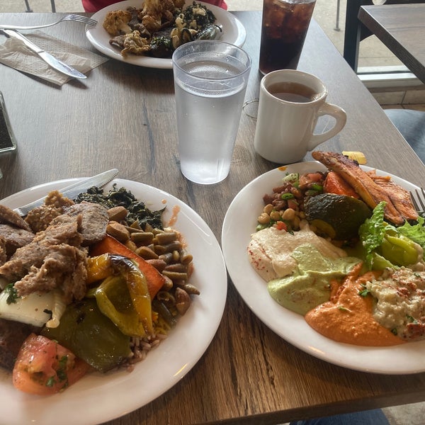 Dimassi's Mediterranean Buffet - 17 tips