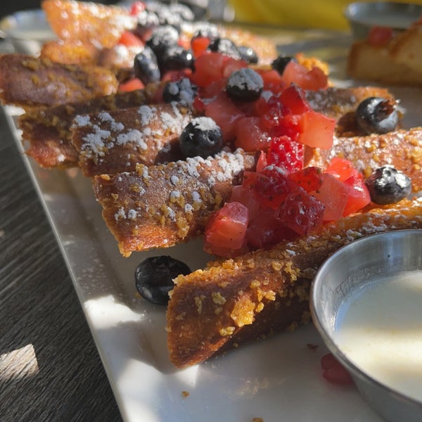 Blu Jam Café - Mid-City West - 331 tips