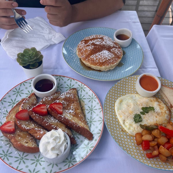 Sunny's Fresh Fast Food - Breakfast Spot in Miami Beach