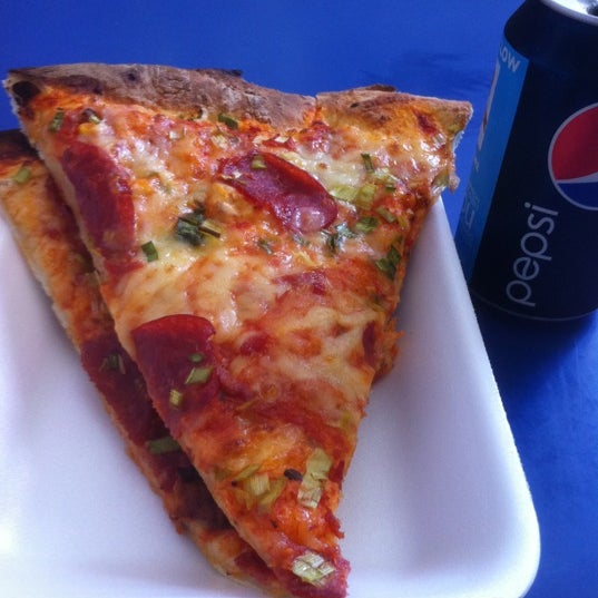 Carmelo Pizza - Los Dos Caminos, CC Millenium