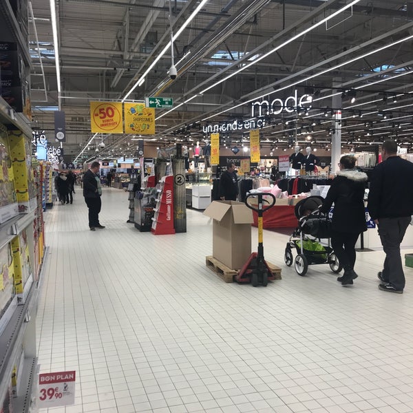 Carrefour - Supermarket in Barentin