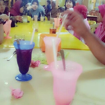 Photos at Restoran Perindu Kuning, Chendering - Thai Restaurant in ...