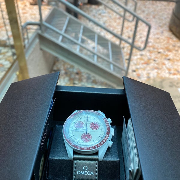 Swatch - Watch Store in Duomo