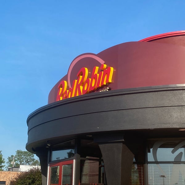 Red Robin Gourmet Burgers and Brews - Willoughby Commons - 29 tips from ...