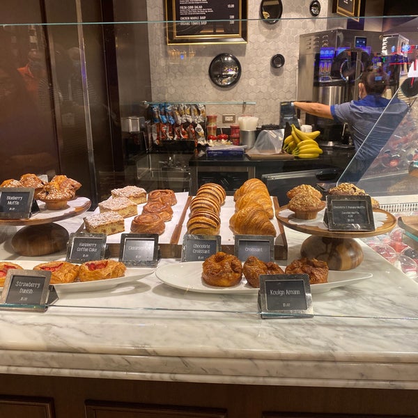 The Cafe At The Wynn - Bakery