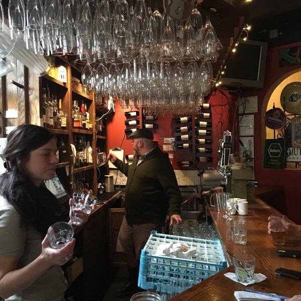 Michael's Bistro & Taphouse (Now Closed) - 1427 University Ave