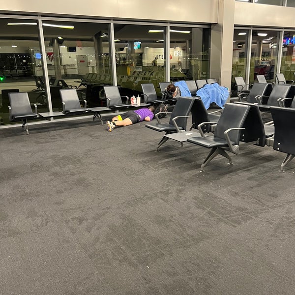 Gate A19 - Airport Gate