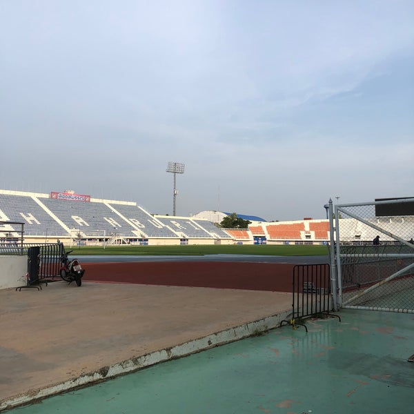 สนามกีฬากลางจังหวัดสุพรรณบุรี (Suphan Buri Stadium) - เมืองสุพรรณบุรี ...