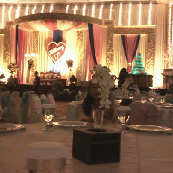 Manado Convention Center (MCC) - 26 tips from 2539 visitors