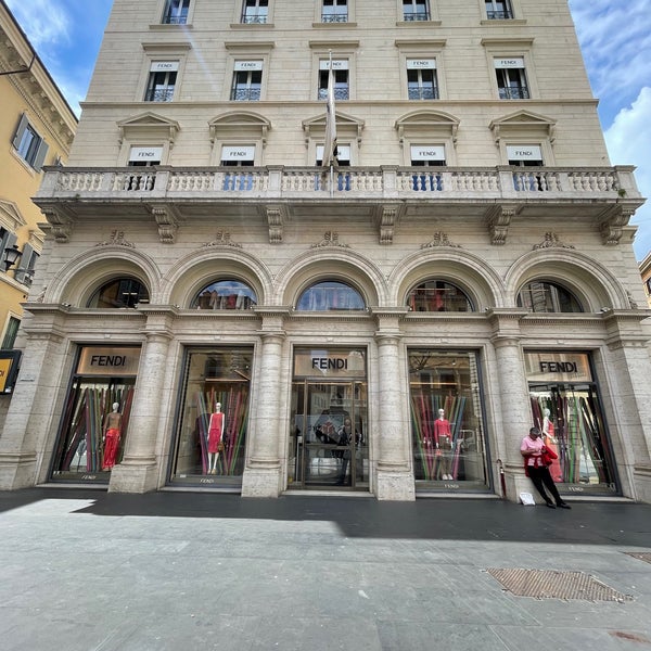 Fendi - Boutique in Colonna