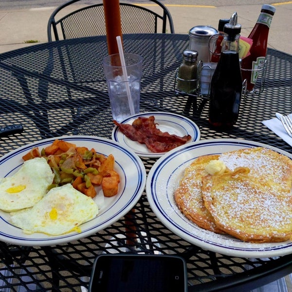 Freedom Square Diner - Restaurant