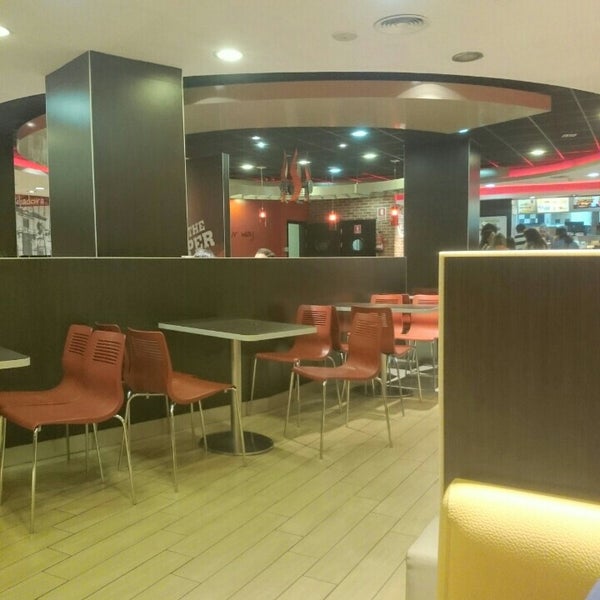 Burger King - Fast Food Restaurant in Macarena