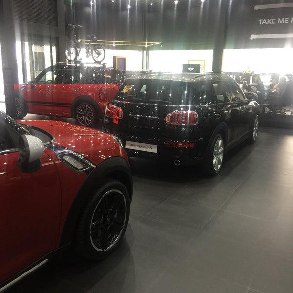 Mini Cooper - BGC - Fort Bonifacio - BGC