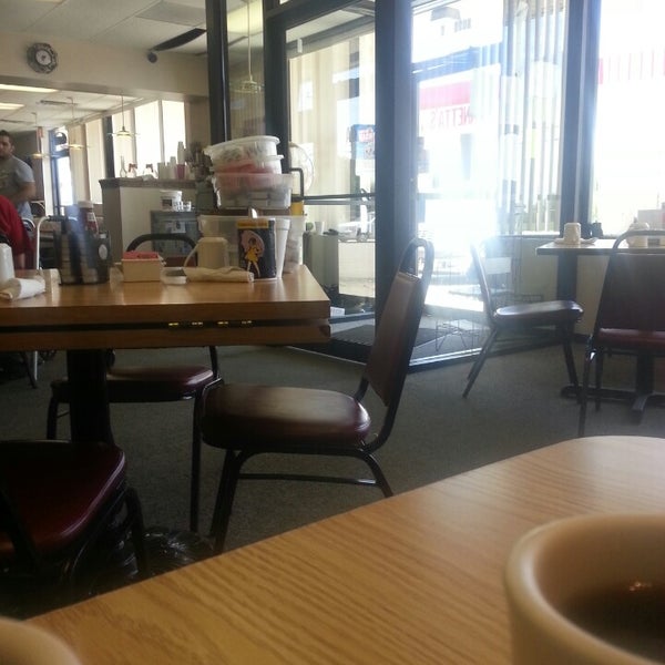 Annetta's Cafe - Café in Sturtevant