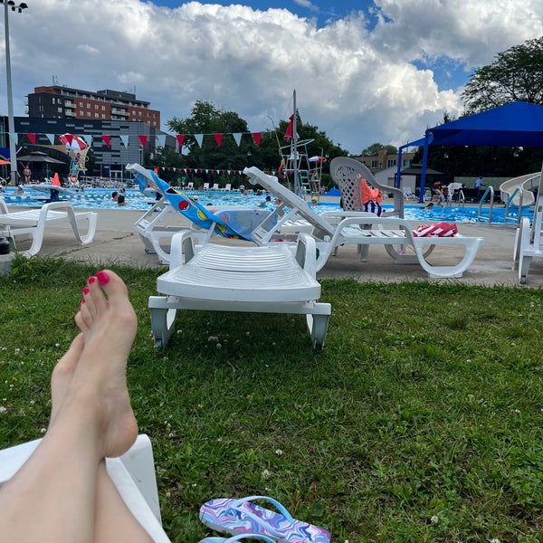 Cote Saint-Luc Aquatic and Community Centre - Côte-Saint-Luc, QC