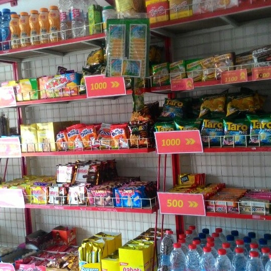 Toko Biru - Polaman, RT 14, Argorejo, Sedayu