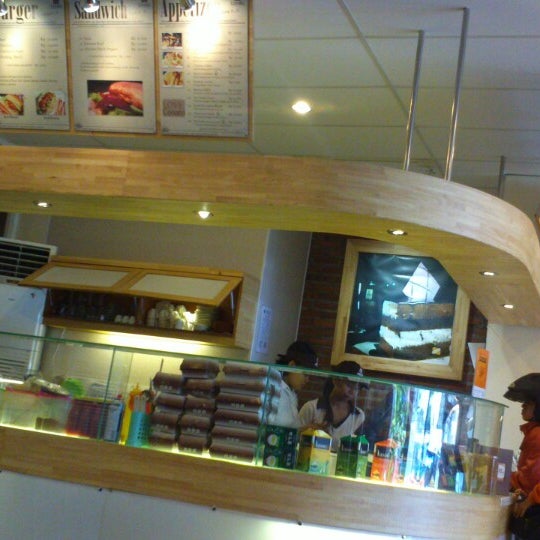 Conato Bakery & Cafe - 3 tips