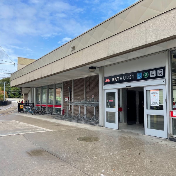 Bathurst Subway Station - The Annex - Toronto, ON