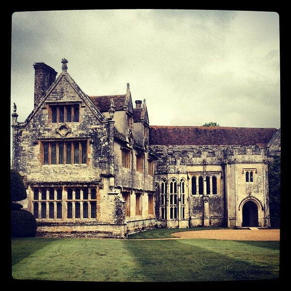 Athelhampton House - Garden in Dorchester