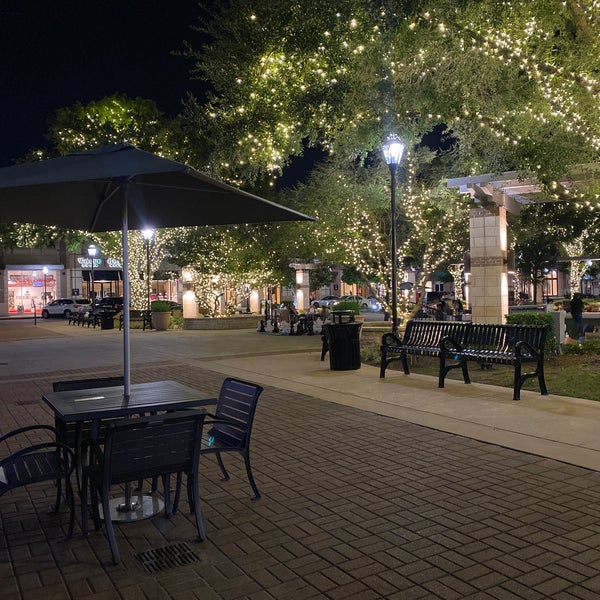 La Centerra at Cinco Ranch - Shopping Mall
