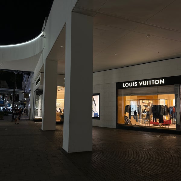 Express - Clothing Store in San Diego