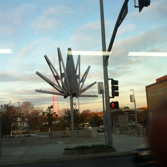 Troost MAX - Midtown/31st St - Bus Stop in Kansas City