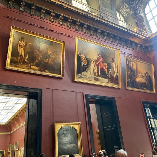 Pavillon Denon - Art Museum in Paris