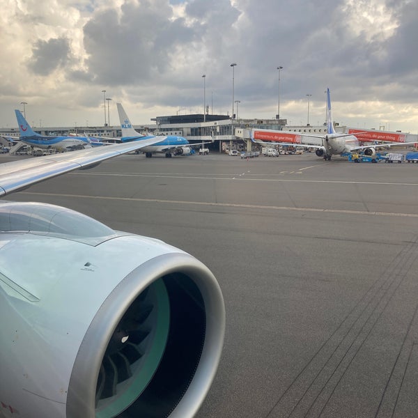 Photos at Gate B35 - 3 tips from 1540 visitors